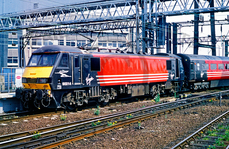 Rail Photoprints | Class 90 | 90014 Manchester Piccadilly 080500 RC-J014